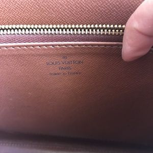 Louis Vuitton | Bags | Authentic Louis Vuitton Classic Purse | Poshmark